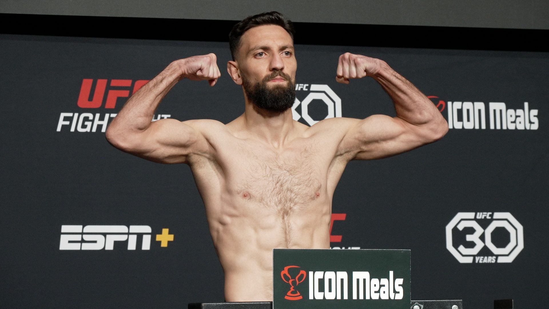 Javid Basharat : Un avenir prometteur dans le MMA – Populaction Actualités