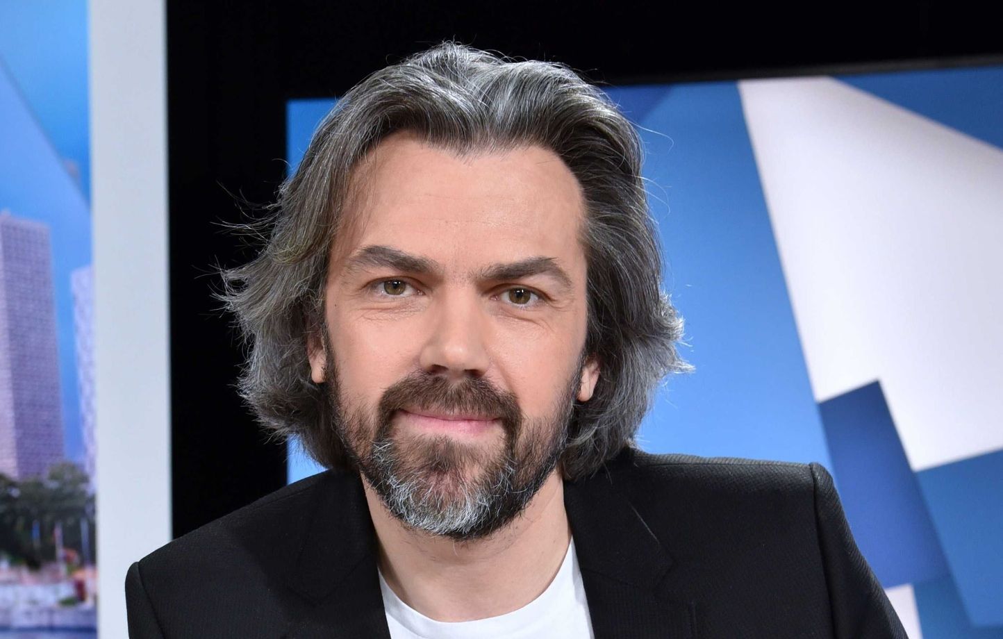 Le parcours inspirant d’Aymeric Caron – Populaction Actualités