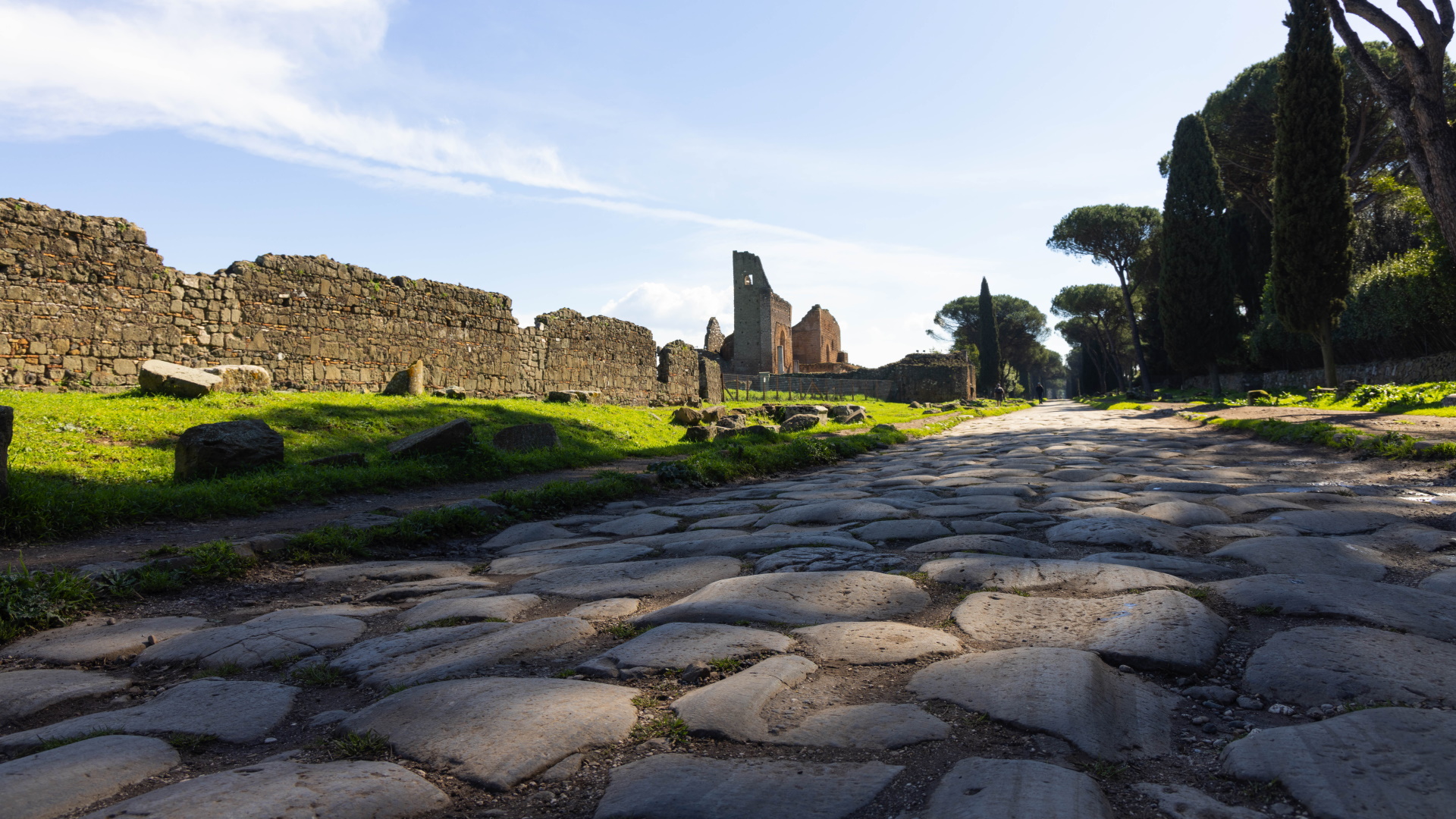La Via Appia : Un Voyage à Travers l’Histoire et le Temps – Populaction Actualités