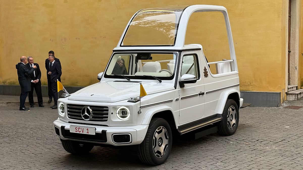 La papamobile : histoire et impact sur la papauté – Populaction Actualités